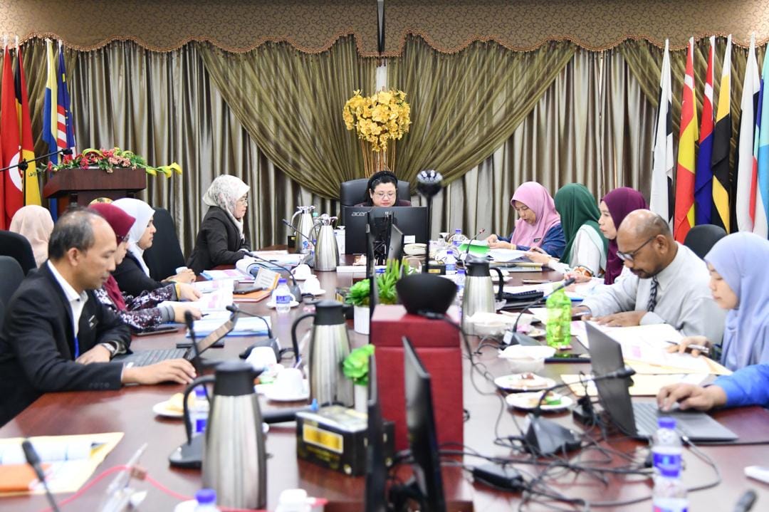 Mesyuarat 𝐹𝘪𝑟𝘴𝑡 𝐶𝘶𝑡 Laporan Ketua Audit Negara (LKAN) Tahun 2023 bagi ...